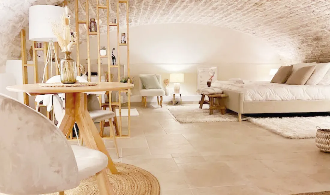 Lodging Ruby - La Maison Pinot Noir in Gevrey-Chambertin